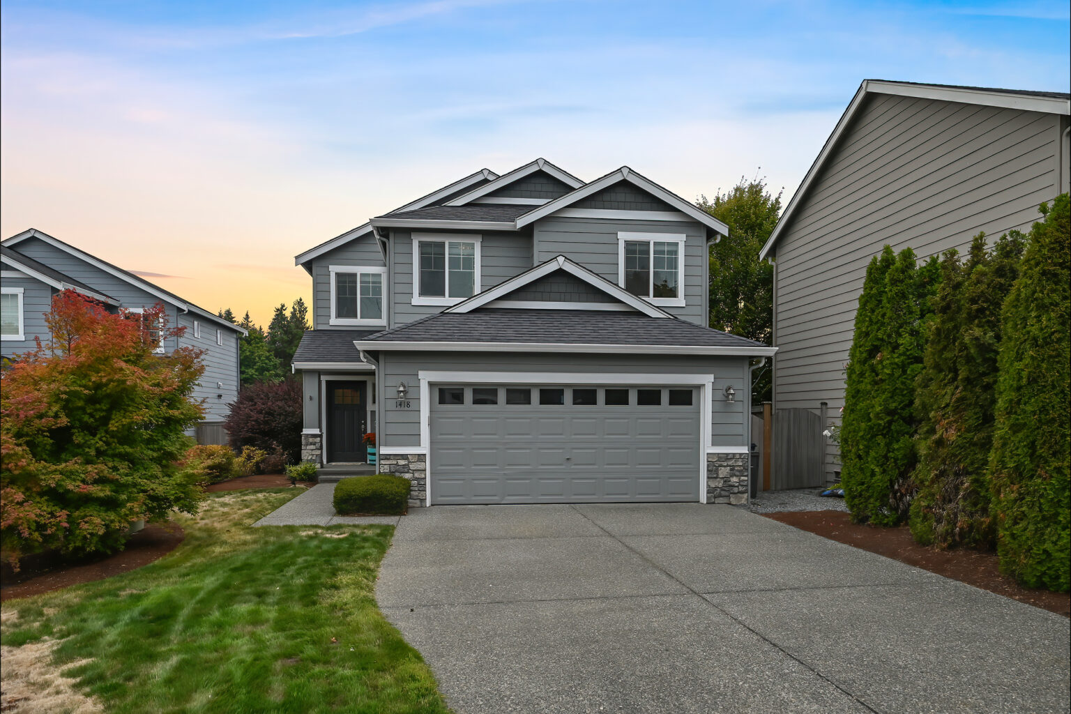 Lamb & Co. with HGTV's Lyndsay Lamb and Leslie Davis