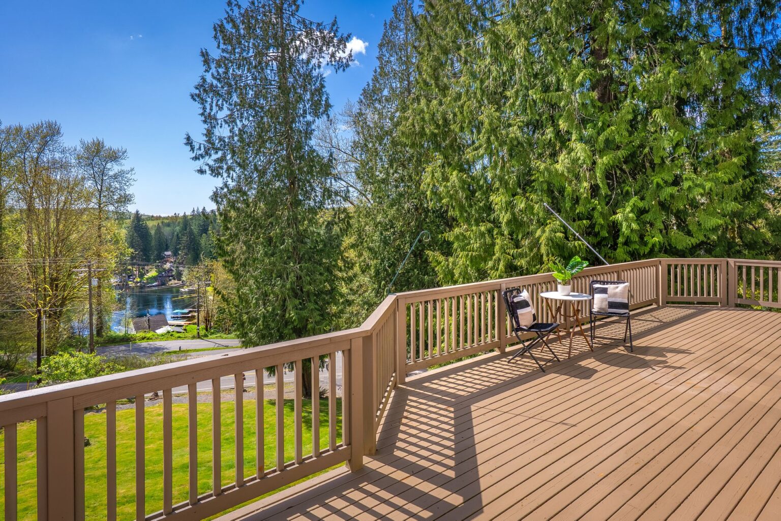 Light-Filled Lake Roesiger Living | Lamb & Co.